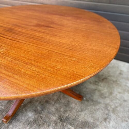 Mahogany Dining Table – Flippers